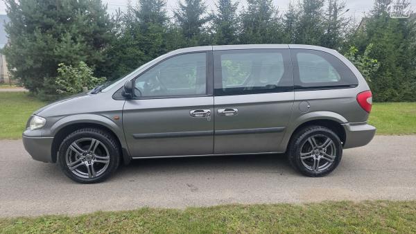 Pelēks Chrysler Voyager 2007 Kauņa, ar dzinēja tilpumu 3.30 L un nobraukumu 311 tūkst. km par 2700 €, foto 2 vietnē AUTOMOTO.COM.LV