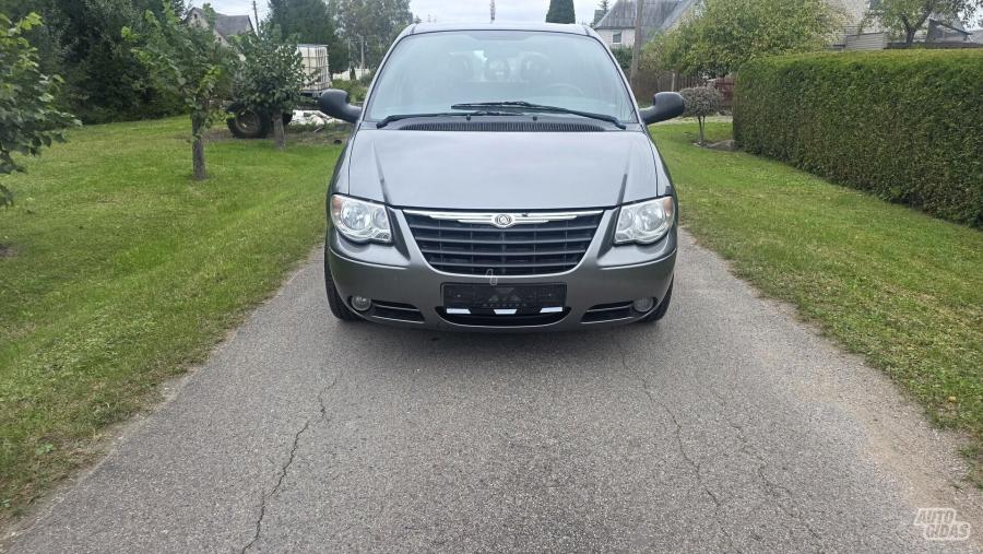 Grey Chrysler Voyager 2007 in Kaunas, with an engine capacity of 3.30 L and mileage of 311 thousand km for 2700 €, photo 5 on AUTOMOTO.COM.LV