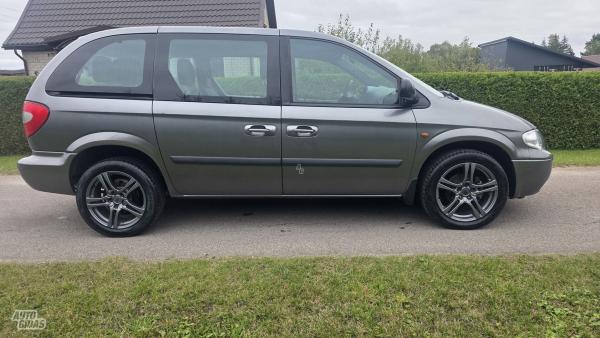 Pelēks Chrysler Voyager 2007 Kauņa, ar dzinēja tilpumu 3.30 L un nobraukumu 311 tūkst. km par 2700 €, foto 5 vietnē AUTOMOTO.COM.LV