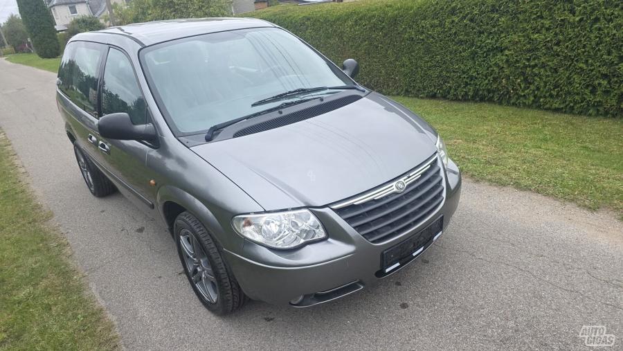 Grey Chrysler Voyager 2007 in Kaunas, with an engine capacity of 3.30 L and mileage of 311 thousand km for 2700 €, photo 18 on AUTOMOTO.COM.LV
