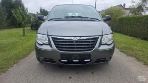 Grey Chrysler Voyager 2007 in Kaunas, with an engine capacity of 3.30 L and mileage of 311 thousand km for 2700 €, photo 19 on AUTOMOTO.COM.LV