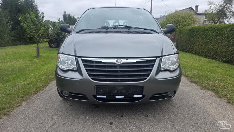 Grey Chrysler Voyager 2007 in Kaunas, with an engine capacity of 3.30 L and mileage of 311 thousand km for 2700 €, photo 19 on AUTOMOTO.COM.LV