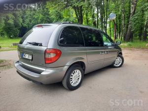 Pelēks Chrysler Voyager 2007 Rīga, ar dzinēja tilpumu 2.80 L un nobraukumu 0 tūkst. km par 2890 €, foto 4 vietnē AUTOMOTO.COM.LV
