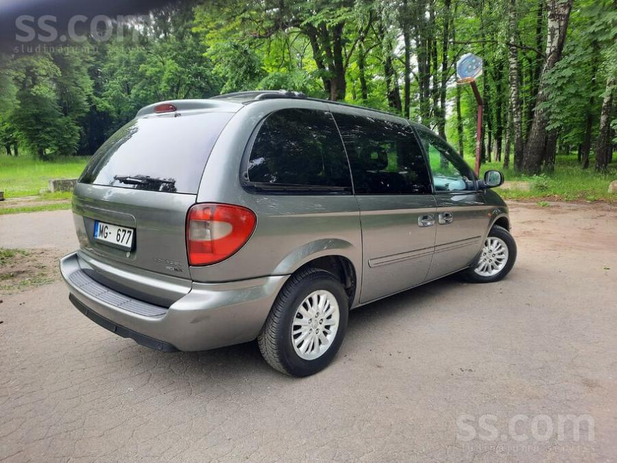 Pelēks Chrysler Voyager 2007 Rīga, ar dzinēja tilpumu 2.80 L un nobraukumu 0 tūkst. km par 2890 €, foto 4 vietnē AUTOMOTO.COM.LV