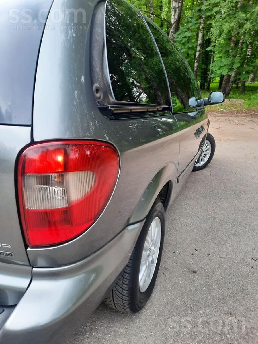 Pelēks Chrysler Voyager 2007 Rīga, ar dzinēja tilpumu 2.80 L un nobraukumu 0 tūkst. km par 2890 €, foto 5 vietnē AUTOMOTO.COM.LV