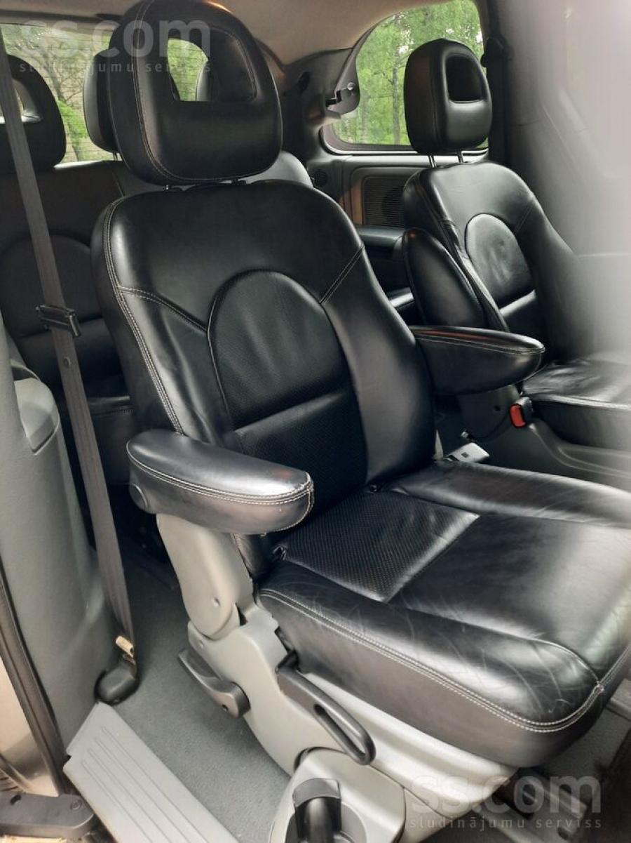 Pelēks Chrysler Voyager 2007 Rīga, ar dzinēja tilpumu 2.80 L un nobraukumu 0 tūkst. km par 2890 €, foto 8 vietnē AUTOMOTO.COM.LV