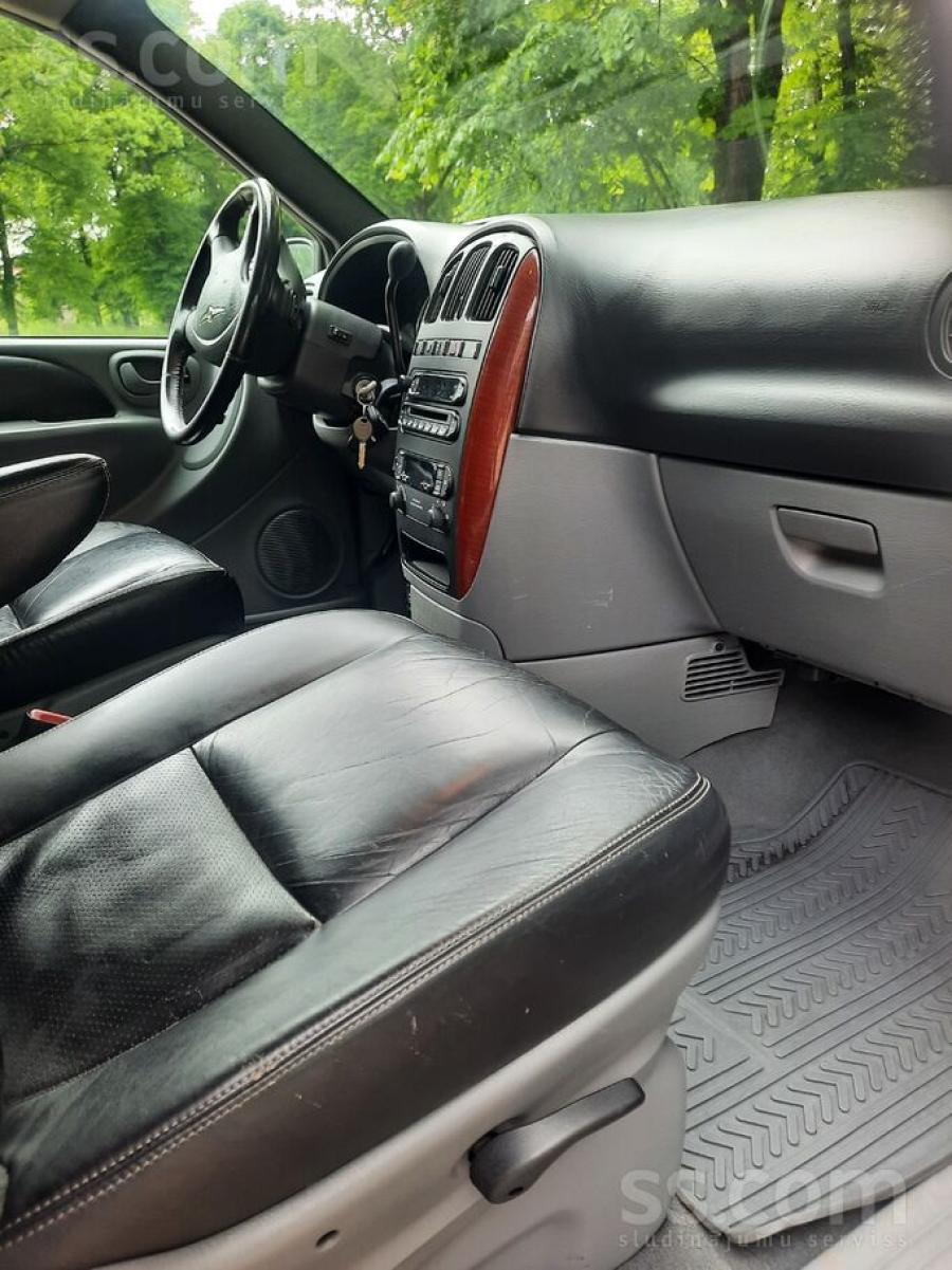 Pelēks Chrysler Voyager 2007 Rīga, ar dzinēja tilpumu 2.80 L un nobraukumu 0 tūkst. km par 2890 €, foto 10 vietnē AUTOMOTO.COM.LV