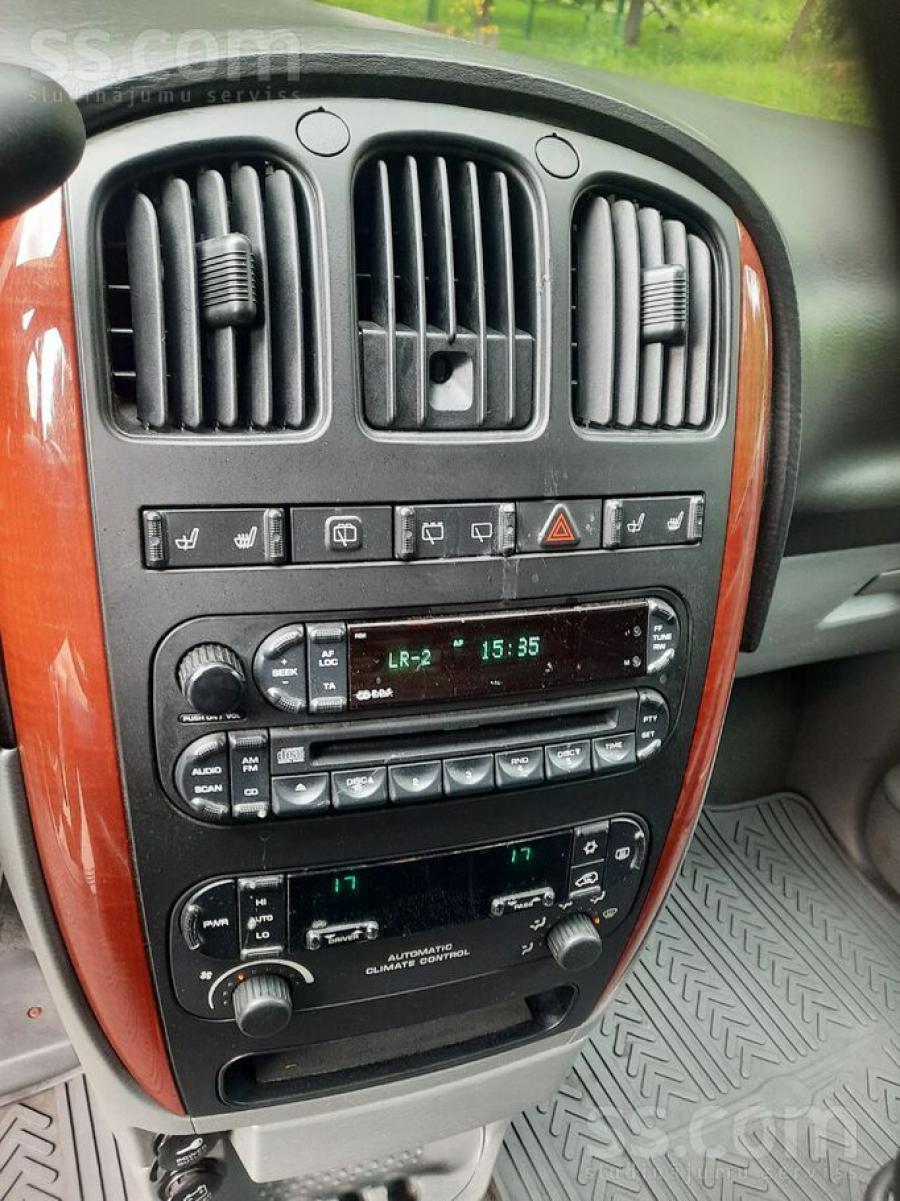 Pelēks Chrysler Voyager 2007 Rīga, ar dzinēja tilpumu 2.80 L un nobraukumu 0 tūkst. km par 2890 €, foto 13 vietnē AUTOMOTO.COM.LV