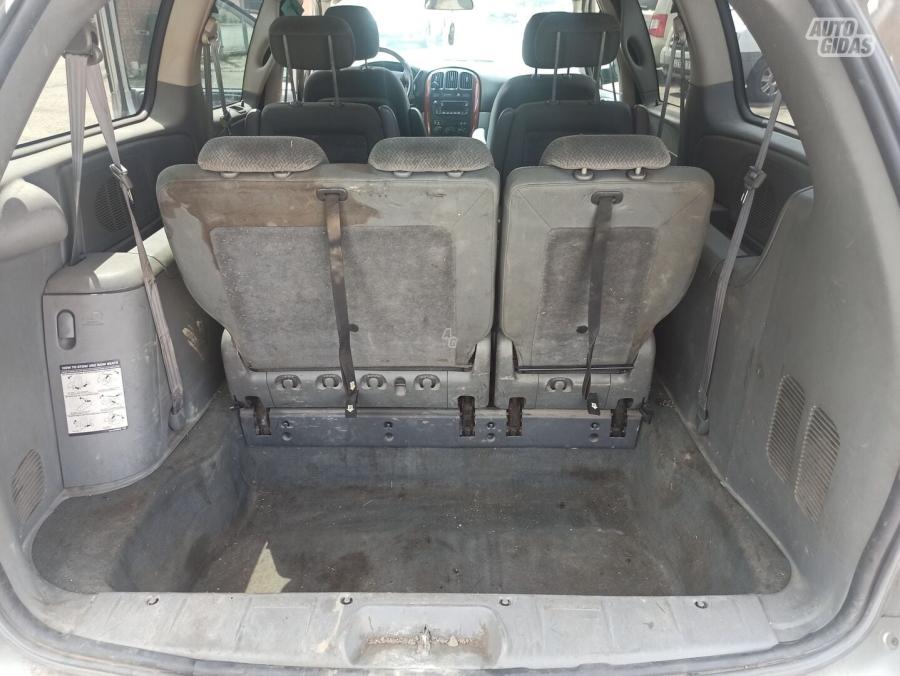 Pelēks Chrysler Voyager 2007 Kauņa, ar dzinēja tilpumu 3.30 L un nobraukumu 275 tūkst. km par 400 €, foto 8 vietnē AUTOMOTO.COM.LV