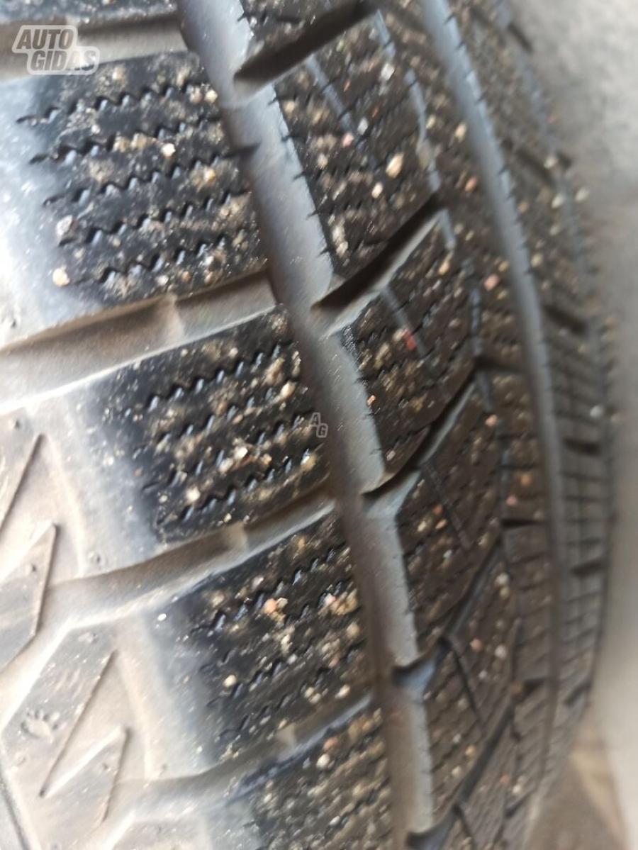 Pelēks Chrysler Voyager 2007 Kauņa, ar dzinēja tilpumu 3.30 L un nobraukumu 275 tūkst. km par 400 €, foto 11 vietnē AUTOMOTO.COM.LV