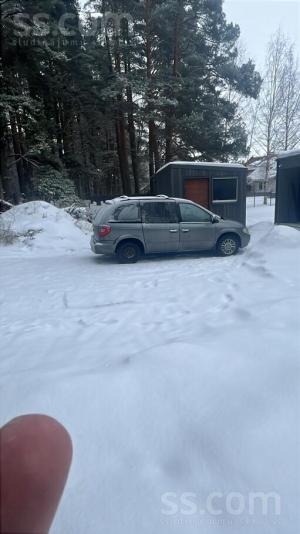 Grey Chrysler Voyager 2007 in Valmiera, with an engine capacity of 2.80 L and mileage of 370 thousand km for 500 €, photo  on AUTOMOTO.COM.LV