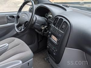 Pelēks Chrysler Voyager 2007 Rīga, ar dzinēja tilpumu 2.80 L un nobraukumu 219 tūkst. km par 1990 €, foto 15 vietnē AUTOMOTO.COM.LV