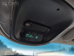Pelēks Chrysler Voyager 2007 Rīga, ar dzinēja tilpumu 2.80 L un nobraukumu 219 tūkst. km par 1990 €, foto 19 vietnē AUTOMOTO.COM.LV