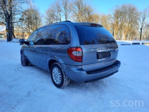 Grey Chrysler Voyager 2008 in Riga, with an engine capacity of 2.80 L and mileage of 166 thousand km for 4470 €, photo 4 on AUTOMOTO.COM.LV