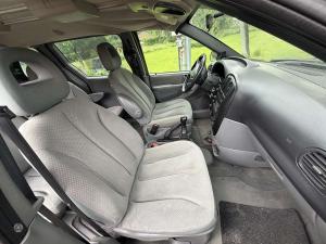 Pelēks Chrysler Voyager 2008 Viļņa, ar dzinēja tilpumu 0.00 L un nobraukumu 310 tūkst. km par 600 €, foto 8 vietnē AUTOMOTO.COM.LV