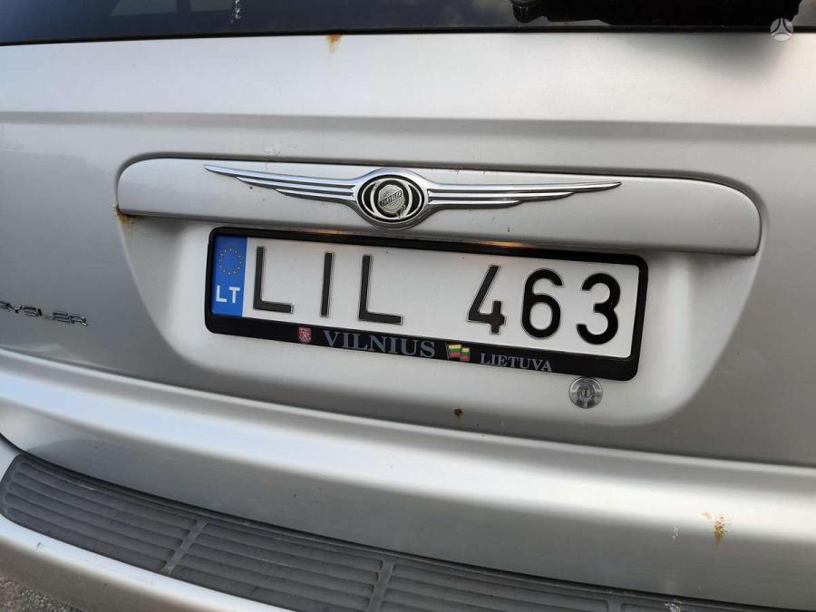 Grey Chrysler Voyager 2008 in Vilnius, with an engine capacity of 2.78 L and mileage of 170 thousand km for 3000 €, photo 11 on AUTOMOTO.COM.LV