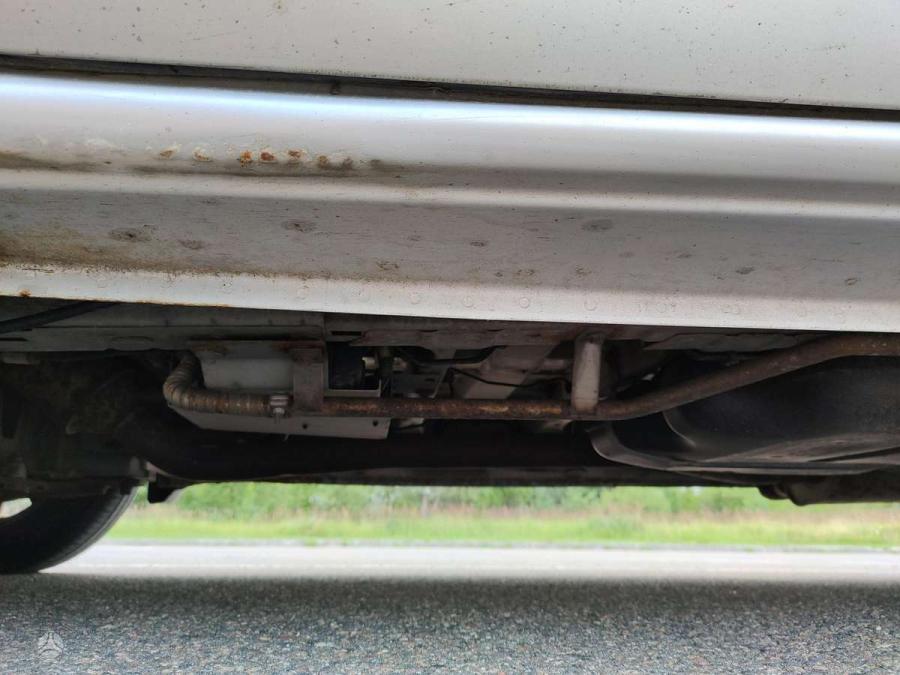 Grey Chrysler Voyager 2008 in Vilnius, with an engine capacity of 2.78 L and mileage of 170 thousand km for 3000 €, photo 14 on AUTOMOTO.COM.LV