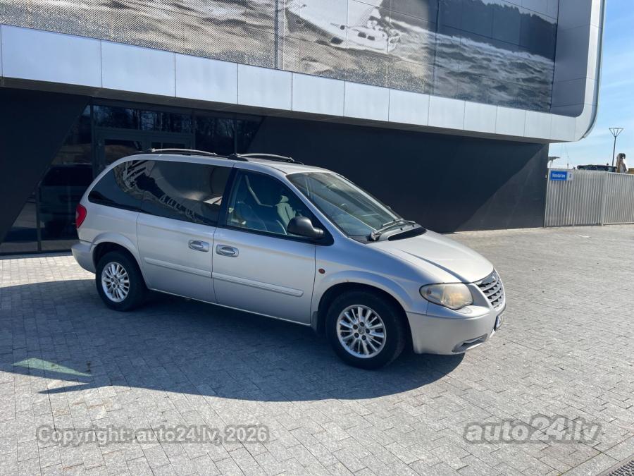 Pelēks Chrysler Voyager 2005 Tallina, ar dzinēja tilpumu 2.50 L un nobraukumu 356 tūkst. km par 1500 €, foto 1 vietnē AUTOMOTO.COM.LV