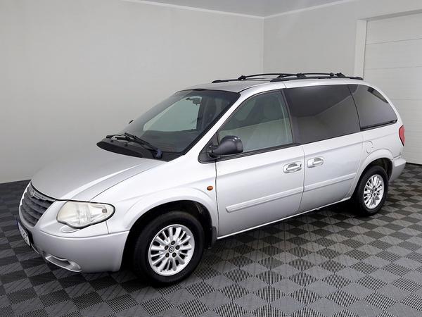 Pelēks Chrysler Voyager 2005 Tallina, ar dzinēja tilpumu 2.80 L un nobraukumu 335 tūkst. km par 1299 €, foto 2 vietnē AUTOMOTO.COM.LV