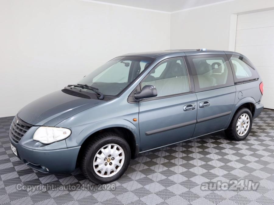 Grey Chrysler Voyager 2006 in Tallinn, with an engine capacity of 2.80 L and mileage of 348 thousand km for 899 €, photo 3 on AUTOMOTO.COM.LV