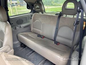 Pelēks Chrysler Voyager 2008 Tallina, ar dzinēja tilpumu 2.80 L un nobraukumu 269 tūkst. km par 1499 €, foto 8 vietnē AUTOMOTO.COM.LV