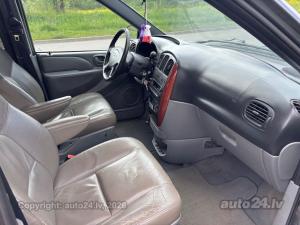 Pelēks Chrysler Voyager 2008 Tallina, ar dzinēja tilpumu 2.80 L un nobraukumu 269 tūkst. km par 1499 €, foto 11 vietnē AUTOMOTO.COM.LV