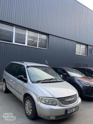 Chrysler Voyager 2003 in Kaunas, with an engine capacity of 2.50 L and mileage of 300 thousand km for 1350 €, photo  on AUTOMOTO.COM.LV