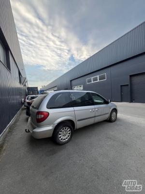 Chrysler Voyager 2003 in Kaunas, with an engine capacity of 2.50 L and mileage of 300 thousand km for 1350 €, photo 3 on AUTOMOTO.COM.LV