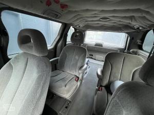 Chrysler Voyager 2003 in Kaunas, with an engine capacity of 2.50 L and mileage of 300 thousand km for 1350 €, photo 6 on AUTOMOTO.COM.LV