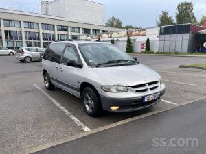 Chrysler Voyager 2000 in Daugavpils, with an engine capacity of 2.50 L and mileage of 355 thousand km for 1200 €, photo 2 on AUTOMOTO.COM.LV