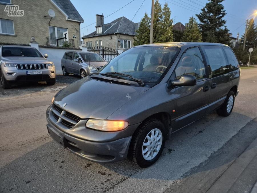 Chrysler Voyager 2000 in Siauliai, with an engine capacity of 2.50 L and mileage of 224 thousand km for 750 €, photo 1 on AUTOMOTO.COM.LV