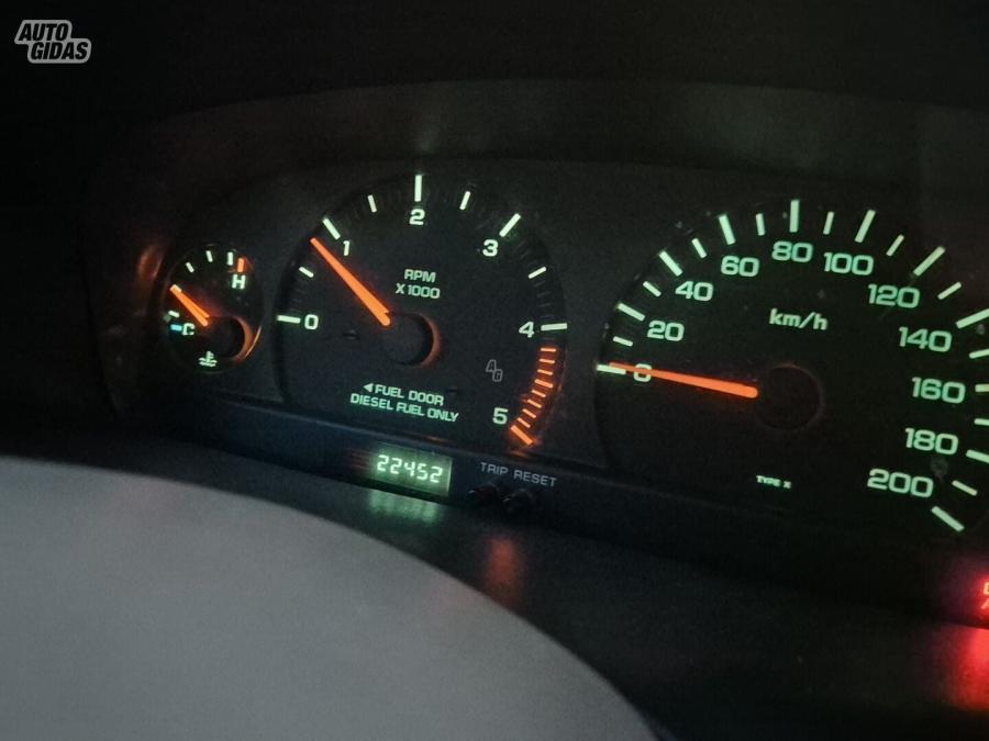 Chrysler Voyager 2000 in Siauliai, with an engine capacity of 2.50 L and mileage of 224 thousand km for 750 €, photo 12 on AUTOMOTO.COM.LV