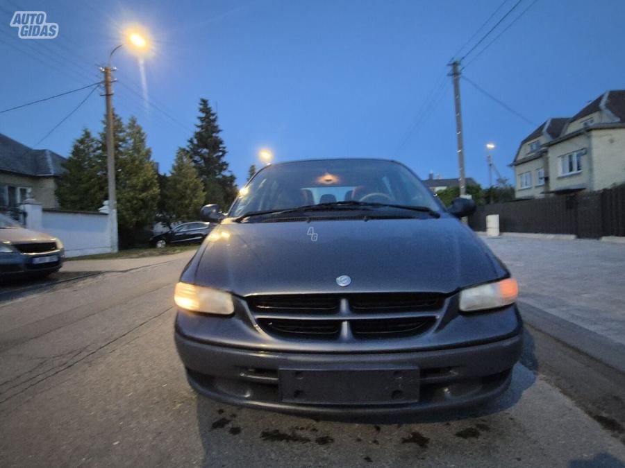 Chrysler Voyager 2000 in Siauliai, with an engine capacity of 2.50 L and mileage of 224 thousand km for 750 €, photo 15 on AUTOMOTO.COM.LV