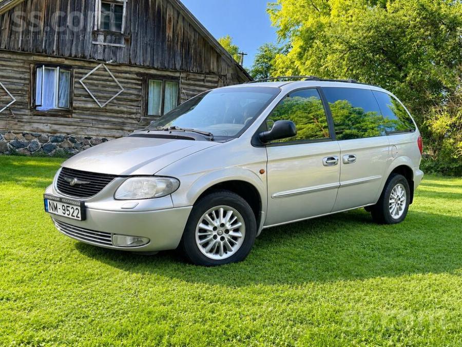 Chrysler Voyager 2001 in Riga, with an engine capacity of 3.30 L and mileage of 371 thousand km for 7000 €, photo 1 on AUTOMOTO.COM.LV