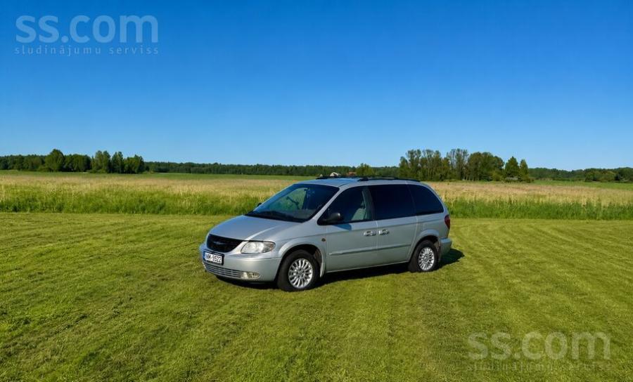 Chrysler Voyager 2001 in Riga, with an engine capacity of 3.30 L and mileage of 371 thousand km for 7000 €, photo 4 on AUTOMOTO.COM.LV