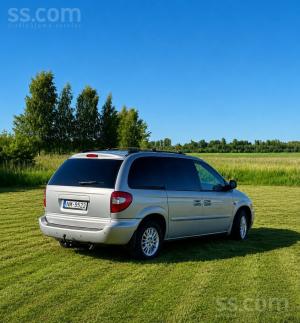 Chrysler Voyager 2001 in Riga, with an engine capacity of 3.30 L and mileage of 371 thousand km for 7000 €, photo 6 on AUTOMOTO.COM.LV