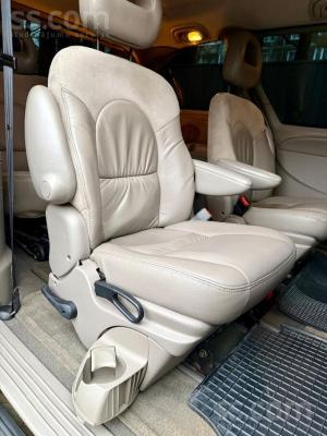 Chrysler Voyager 2001 in Riga, with an engine capacity of 3.30 L and mileage of 371 thousand km for 7000 €, photo 15 on AUTOMOTO.COM.LV