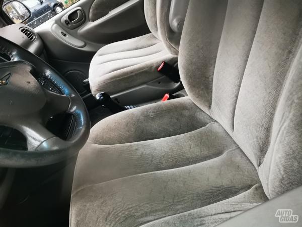 Chrysler Voyager 2001 Visaginas, ar dzinēja tilpumu 2.50 L un nobraukumu 336 tūkst. km par 550 €, foto 5 vietnē AUTOMOTO.COM.LV