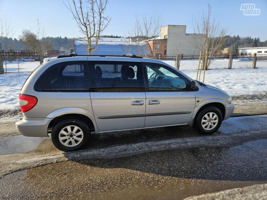 Chrysler Voyager 2002 in Prienai, with an engine capacity of 3.30 L and mileage of 250 thousand km for 1000 €, photo 2 on AUTOMOTO.COM.LV