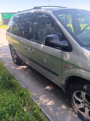 Chrysler Voyager 2002 in Radviliskis, with an engine capacity of 2.50 L and mileage of 278 thousand km for 860 €, photo 5 on AUTOMOTO.COM.LV