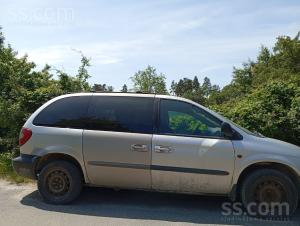 Chrysler Voyager 2003 Rīga, ar dzinēja tilpumu 2.50 L un nobraukumu 309 tūkst. km par 700 €, foto 1 vietnē AUTOMOTO.COM.LV