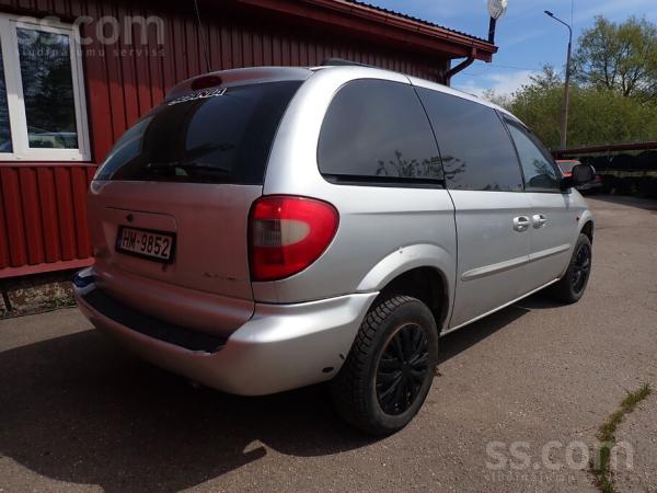 Chrysler Voyager 2004 Liepāja, ar dzinēja tilpumu 2.50 L un nobraukumu 298 tūkst. km par 2100 €, foto 2 vietnē AUTOMOTO.COM.LV