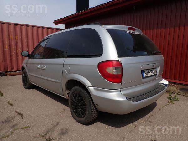 Chrysler Voyager 2004 Liepāja, ar dzinēja tilpumu 2.50 L un nobraukumu 298 tūkst. km par 2100 €, foto 3 vietnē AUTOMOTO.COM.LV