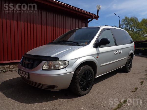 Chrysler Voyager 2004 Liepāja, ar dzinēja tilpumu 2.50 L un nobraukumu 298 tūkst. km par 2100 €, foto 4 vietnē AUTOMOTO.COM.LV