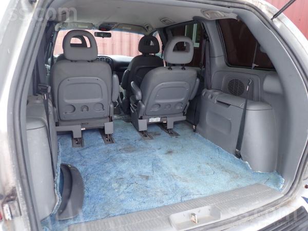 Chrysler Voyager 2004 Liepāja, ar dzinēja tilpumu 2.50 L un nobraukumu 298 tūkst. km par 2100 €, foto 9 vietnē AUTOMOTO.COM.LV