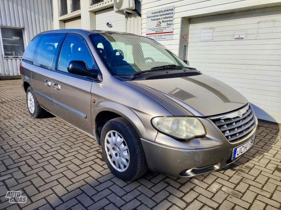 Chrysler Voyager 2004 in Bliudziai, with an engine capacity of 2.50 L and mileage of 288 thousand km for 2030 €, photo 7 on AUTOMOTO.COM.LV