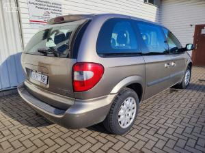 Chrysler Voyager 2004 in Bliudziai, with an engine capacity of 2.50 L and mileage of 288 thousand km for 2030 €, photo 13 on AUTOMOTO.COM.LV