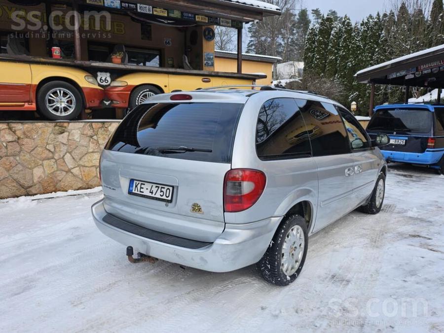 Chrysler Voyager 2005 Ogre, ar dzinēja tilpumu 2.40 L un nobraukumu 323 tūkst. km par 1500 €, foto 4 vietnē AUTOMOTO.COM.LV
