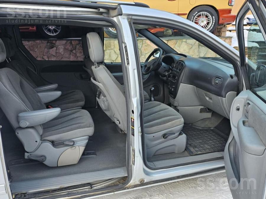 Chrysler Voyager 2005 Ogre, ar dzinēja tilpumu 2.40 L un nobraukumu 323 tūkst. km par 1500 €, foto 8 vietnē AUTOMOTO.COM.LV