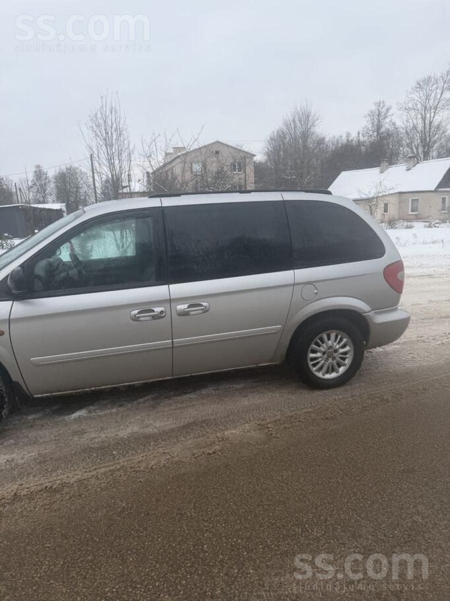 Chrysler Voyager 2005 Rēzekne, ar dzinēja tilpumu 2.80 L un nobraukumu 350 tūkst. km par 990 €, foto 7 vietnē AUTOMOTO.COM.LV